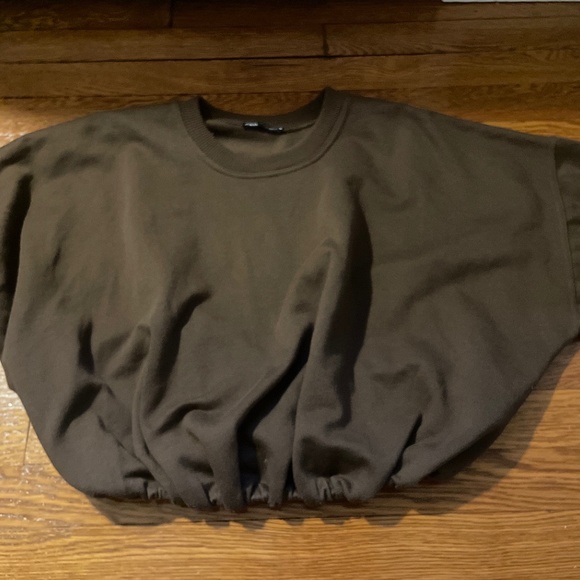 Zara | Sweaters | Zara Brown Scrunch Crew Neck | Poshmark